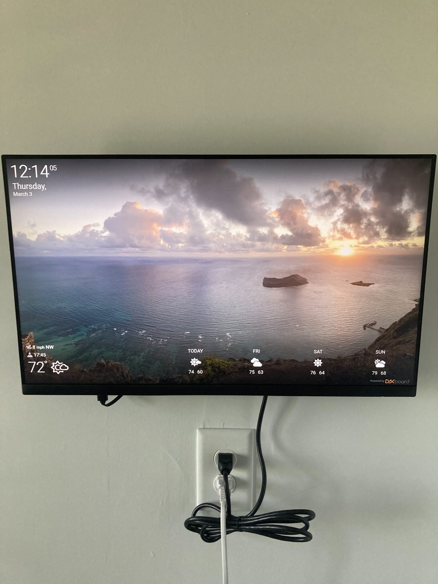 Raspberry Pi Zero Smart Dashboard Using DAKBoard - >_ARey